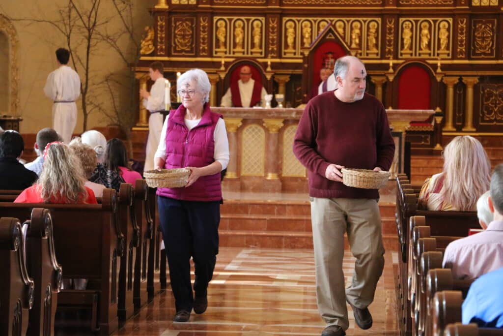 At Ash Wednesday liturgy, bishop urges faithful to commit to being ...