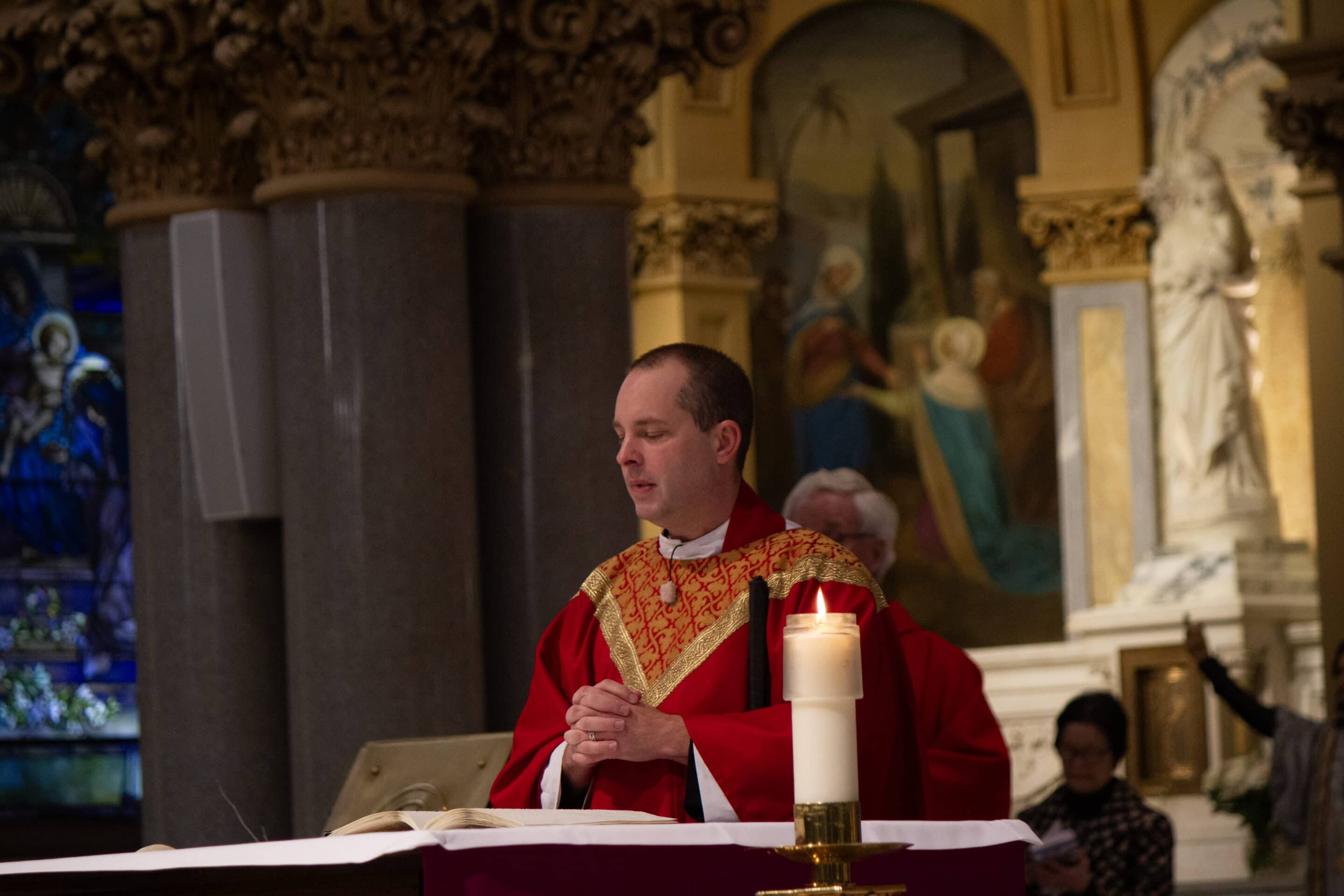Fr. Dennis celebrates annual Mass for the blind | The Western Kentucky ...